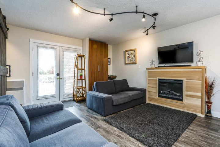 Cozy Collingwood Retreat By Property Valet - Ontario