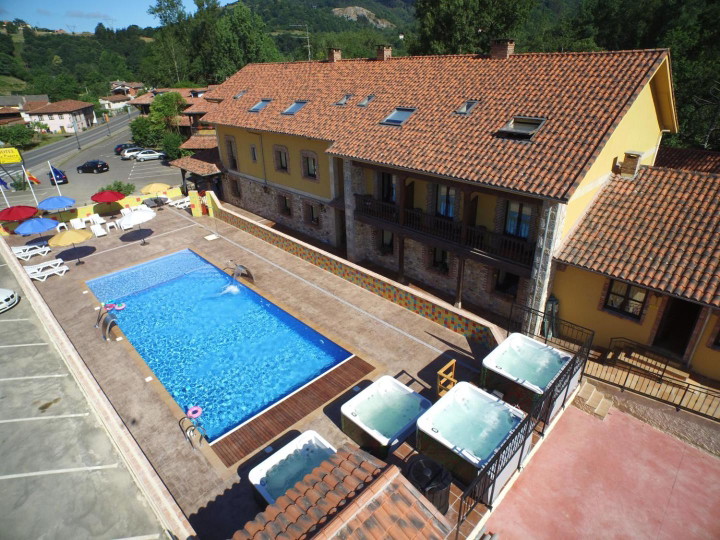 Conjunto Hotelero La Pasera - Cangas de Onís