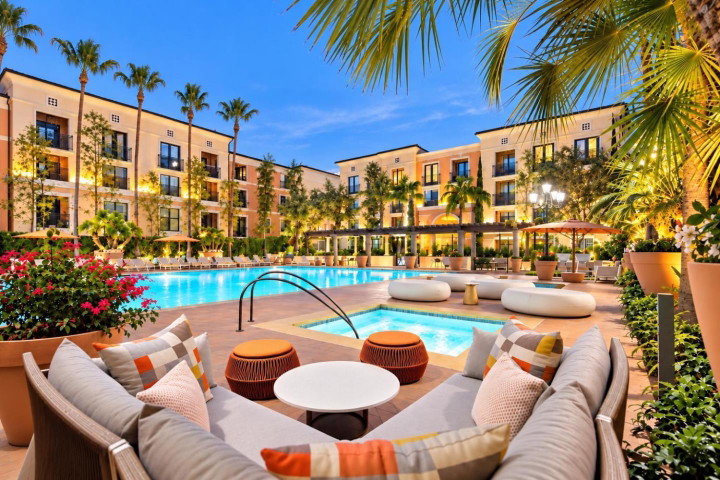 Irvine Spectrum/2 Bedrooms/2 Bathrooms/apartment/pool/gym - Laguna Woods, CA