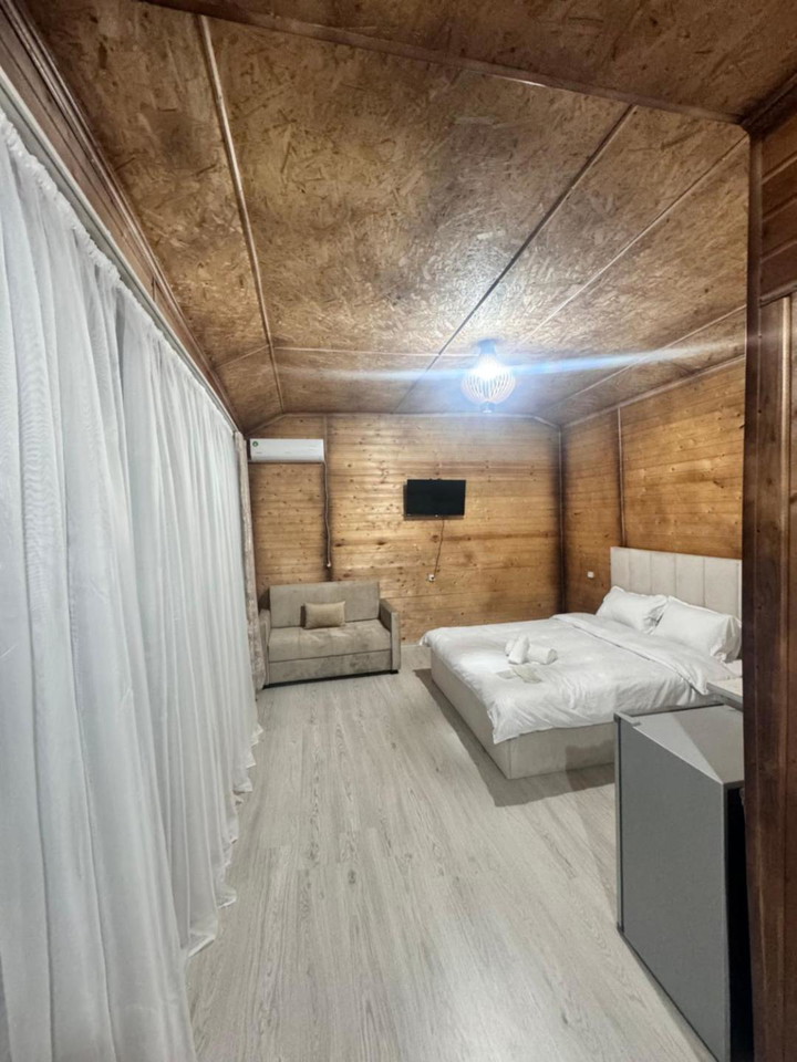 Hovakimyans Hotel And Pool Evn 24 & 7 - Armenia
