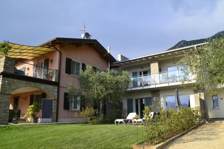 "Villa Giulia Nicole" Apartaments- Country House - Malcesine