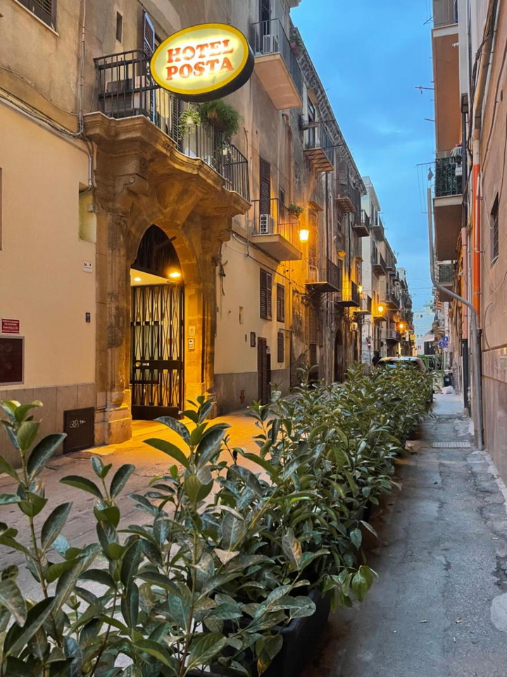 Hotel Posta - Palermo, Italy