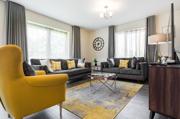 Fortified Luxury Apartment - Chatham