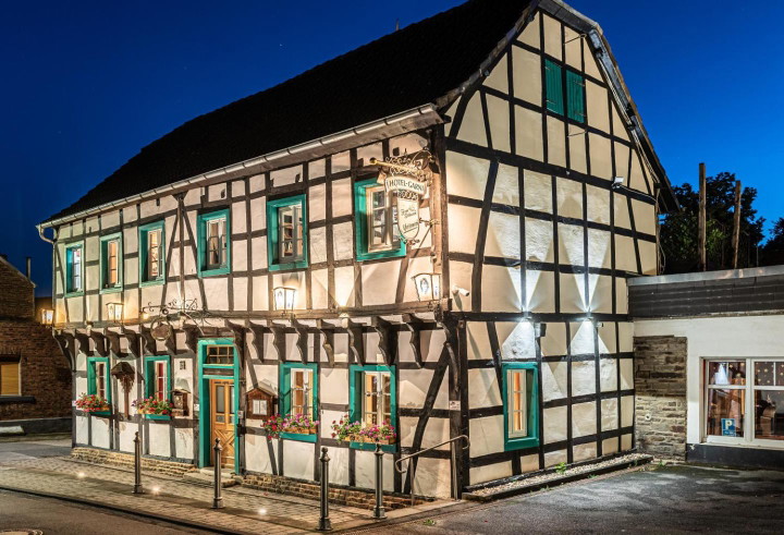 Land-hotel Zum Schwan, Garni E-ladestationen, Nähe Phantasialand Nähe Palmenparadies Euskirchen - Wesseling