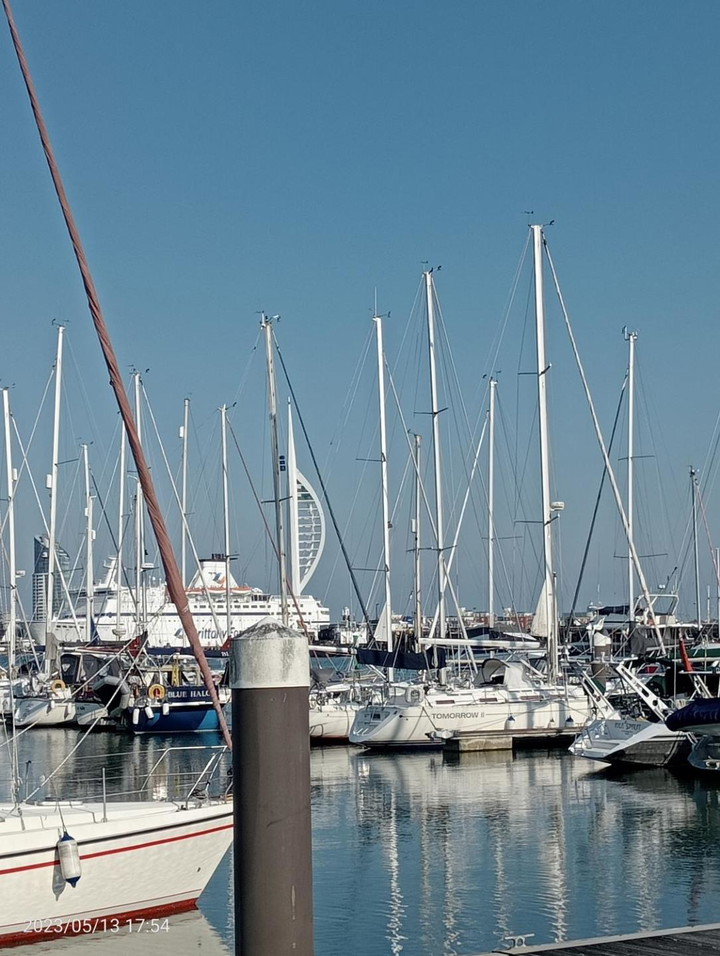 Beautiful Marina Apartment With Private Garden, Flexible Bedrooms With Zip & Link Beds - Gosport