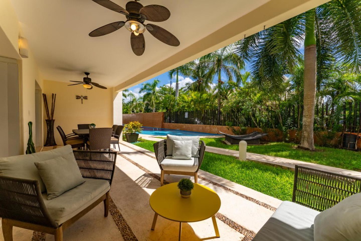 Spacious Apartment With Terrace, Pool And Beach Access - Puerto Aventuras