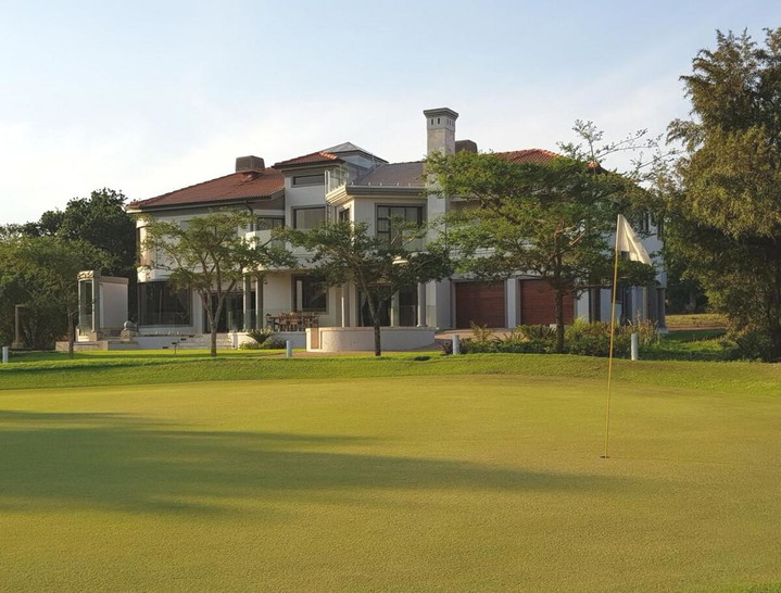 The Villa Luxe Hartbeespoort Golf And Wildlife Estate - Hartbeespoort