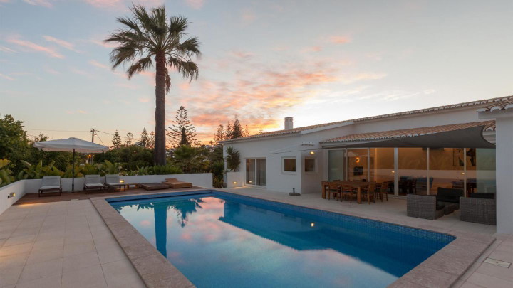 Villa Pelargonios -T4, Heated Saltwater Pool - Portimão