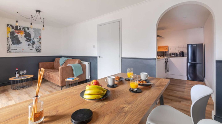 Brand New, Stunning, Central Old Town Balcony Flat - Bexhill