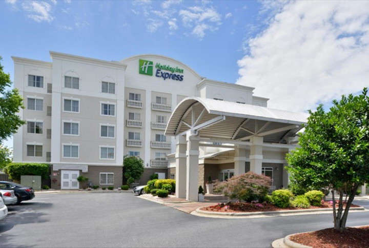 Holiday Inn Express Hotel & Suites Mooresville - Lake Norman By Ihg - Davidson, NC