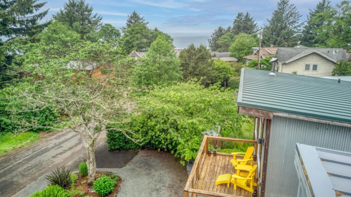 Modern Manzanita Retreat - Meredith Lodging - Manzanita, OR