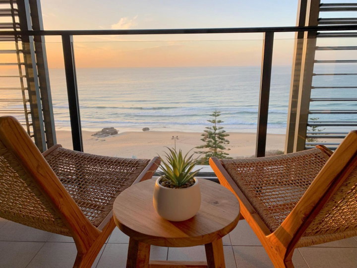 Coastal Luxe - Eats, Walks, Swims - Car Space - Newcastle