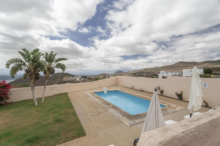 Casa El Pinito No Groups Under 27 - Canary Islands