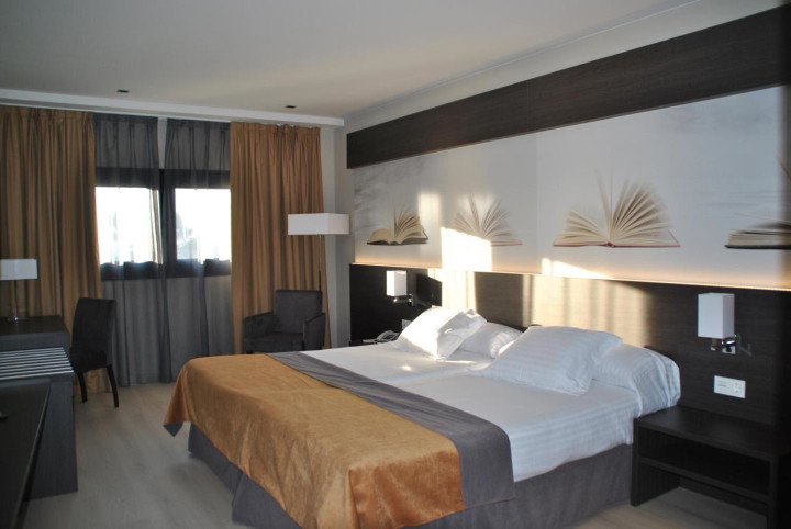 Brea's Hotel - Cambrils