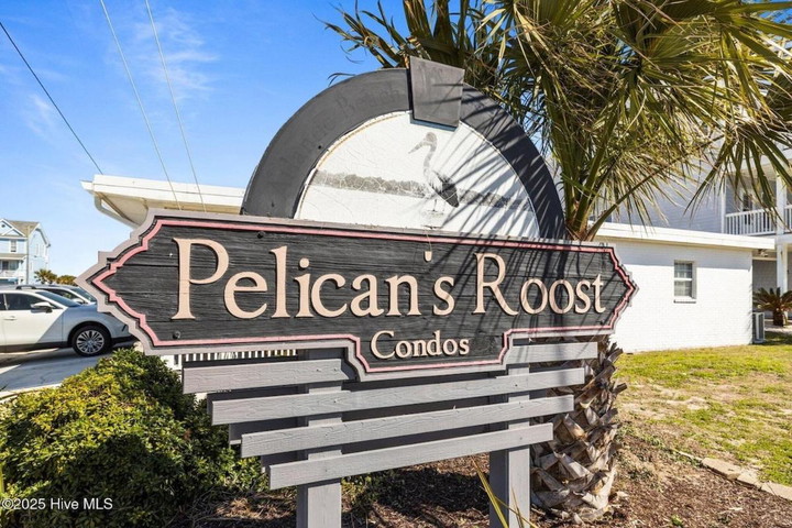 Renovated Retreat King Bed & Beachside Comfort - Morehead City, NC
