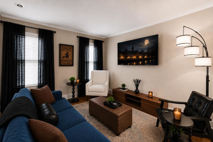 The Witch City Hideout - Salem 3 Bedroom With Gameroom, Balcony & Free Parking - Hamilton, MA