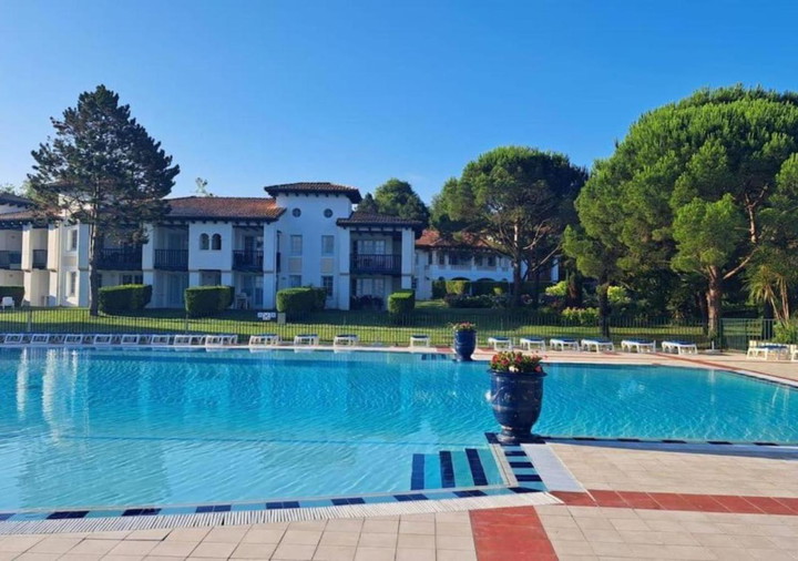 Domaine Bordaberry T2 Jardin Et Superbe Piscine - Hendaye
