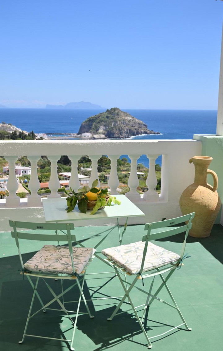 Villa Eleonora, Un Angolo Di Paradiso Ad Ischia - Ischia