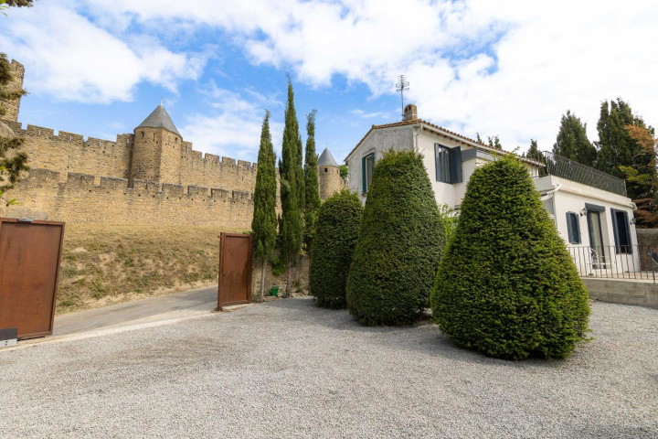 Sous Les Remparts La Maison Pimprenelle - Carcassonne