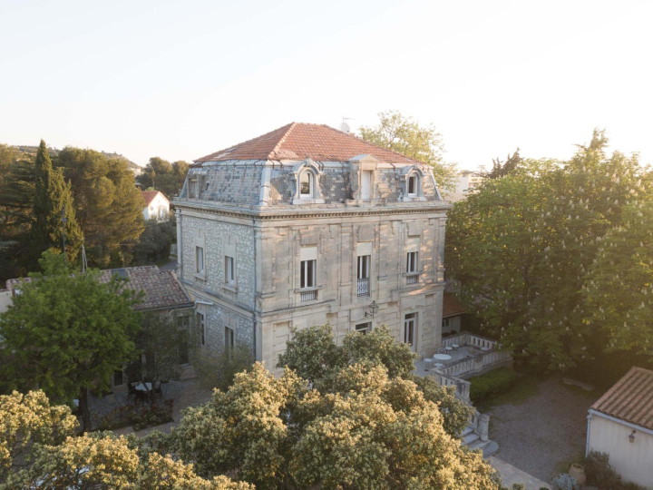 Logis Hôtel - Restaurant Résidence Les Cèdres - Rochefort-du-Gard
