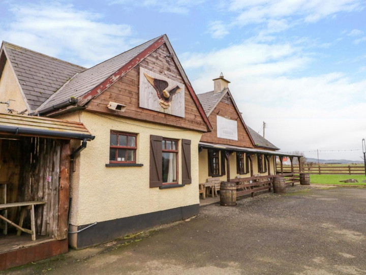 Apache Falls Lodge - Limavady