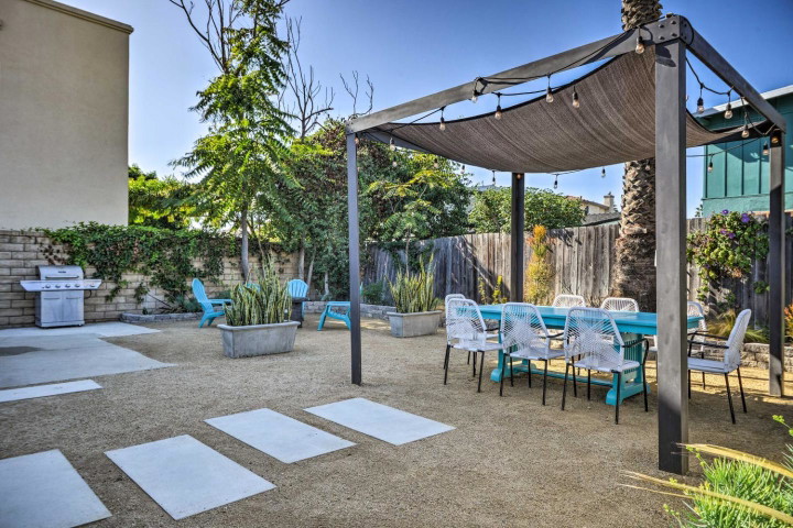 Remodeled Ventura Beach Home With Yard & Fire Pit! - Ventura, CA