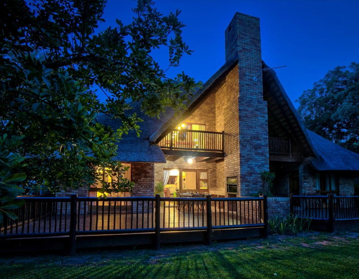 Cambalala - Luxury Units - In Kruger Park Lodge - Serviced Daily, Free Wi-fi - Hazyview