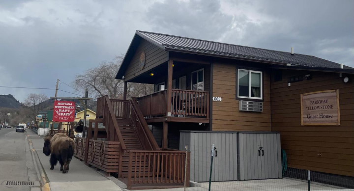 Parkway Yellowstone Guest House Apartment #5 - Montana