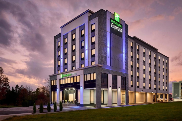 Holiday Inn Express Hamilton - Upper James By Ihg - Hamilton, ON, Canada