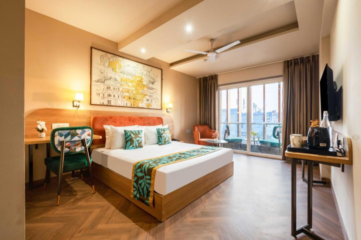 Saltstayz Premier- Medicity Near Medanta Hospital - Gurugram