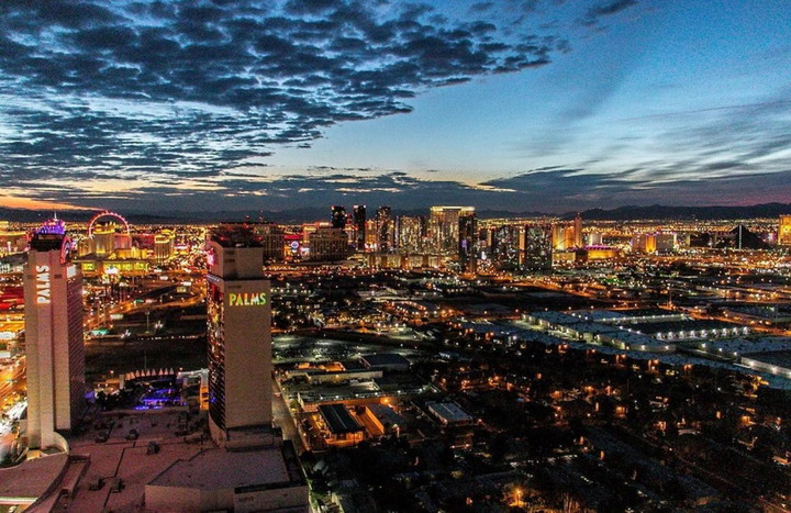 Palms Place Strip View Condo - Nevada