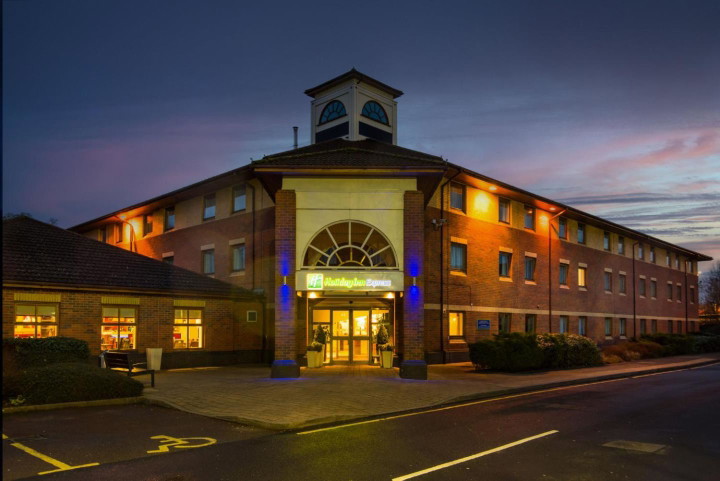Holiday Inn Express Warwick - Stratford-upon-avon By Ihg - Warwick