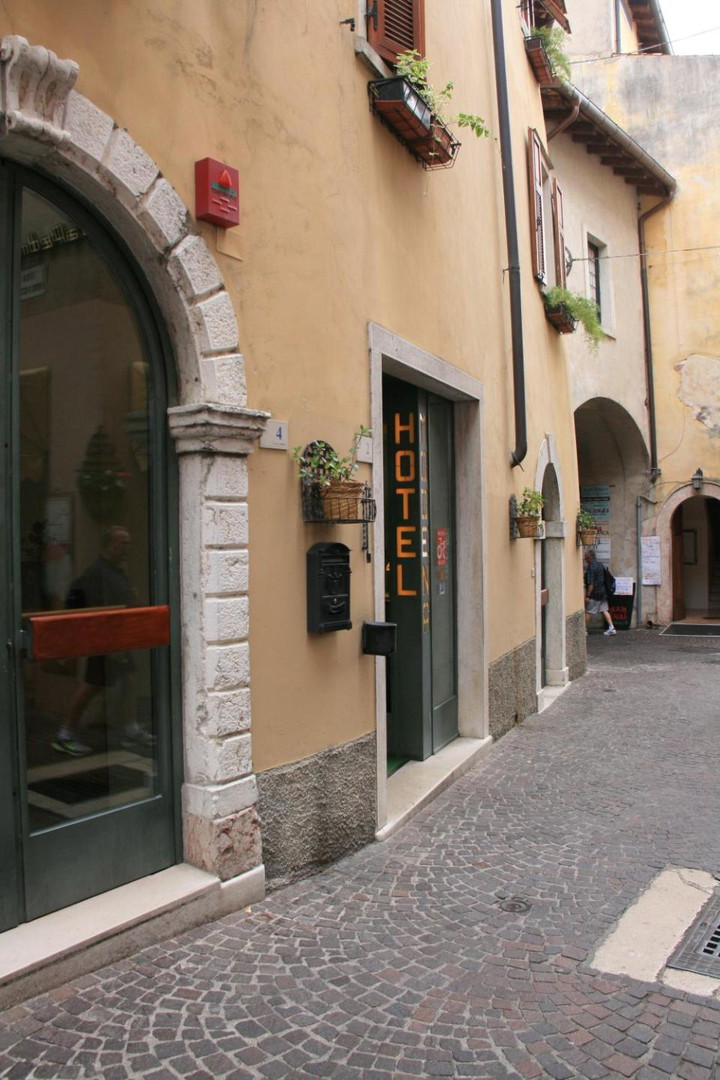 Hotel Modena Old Town - Malcesine
