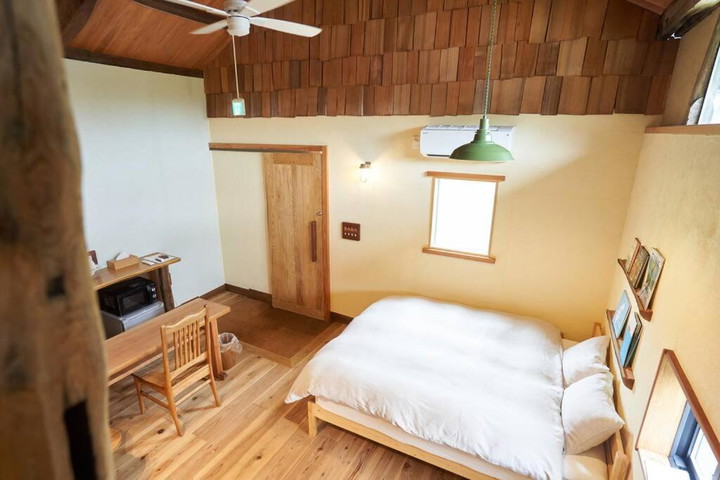 自然素材でリノベした木の香り漂う貸切宿|藤野民宿(Fujino Guest House) - 備前市