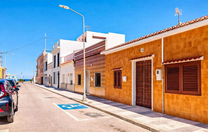 Gemütliches Haus Mit 3 Schlafzimmern In Oliva - Oliva