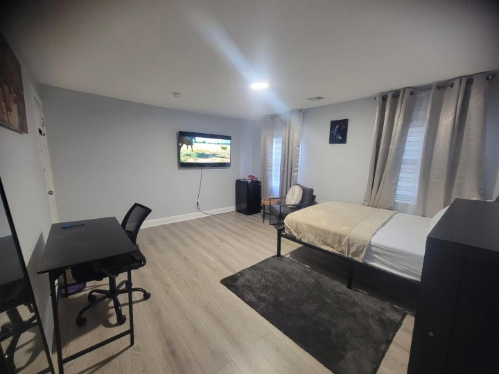 Room In Newark Near Ewr & Nyc - Long Island, NY