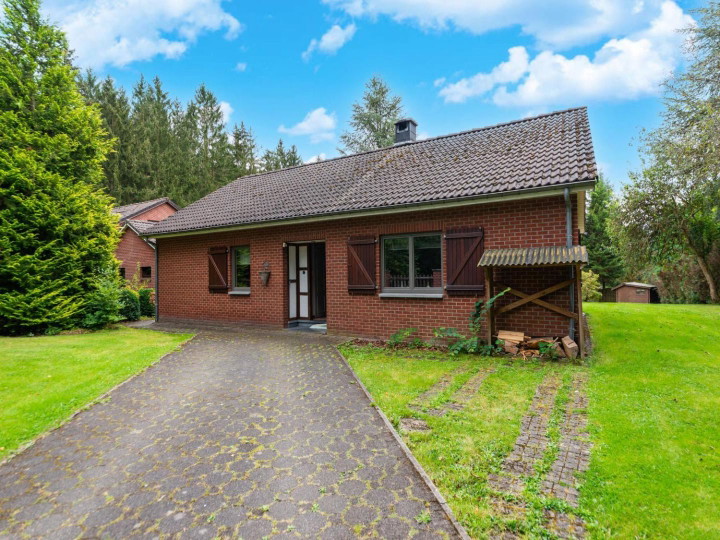 Stunning Holiday Home In Recht - Trois-Ponts