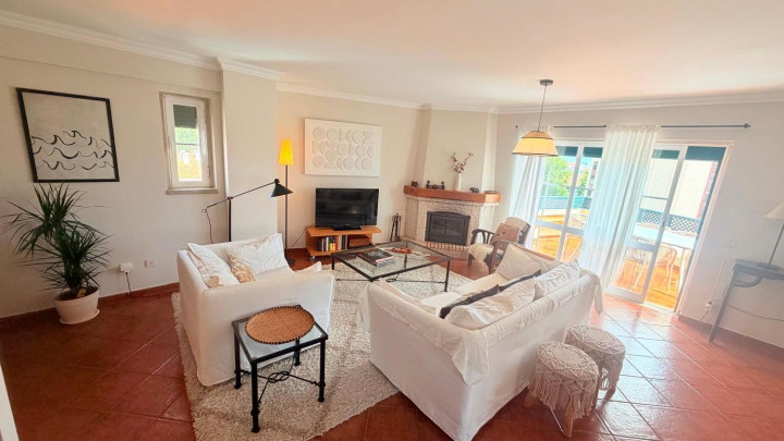 Relaxed 3 Bedrooms Penthouse In The Heart Of Cascais Historic Center, Few Steps From The Beach - Cascais