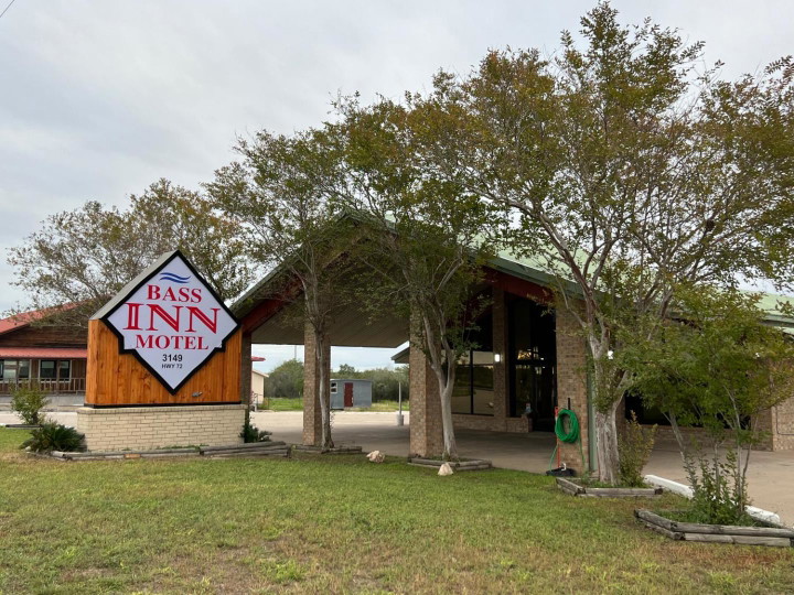 Bass Inn - Choke Canyon National Park - USA