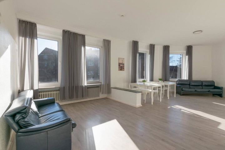 Unglaubliches Angebot-duisburg 4 Zimmer Apartment - Duisburg