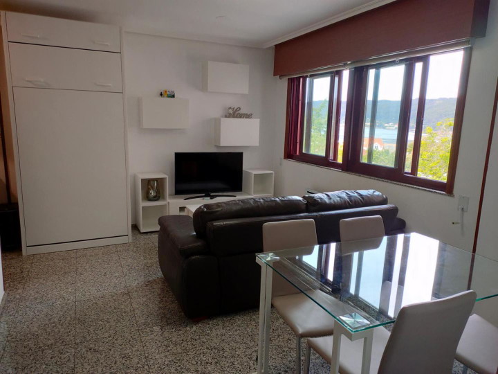 Estudio Tipo Loft En El Centro De Mugardos - Ferrol, Spain