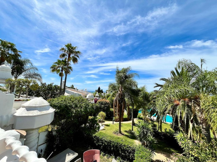Cozy Townhouse With Sea View - Marbella
