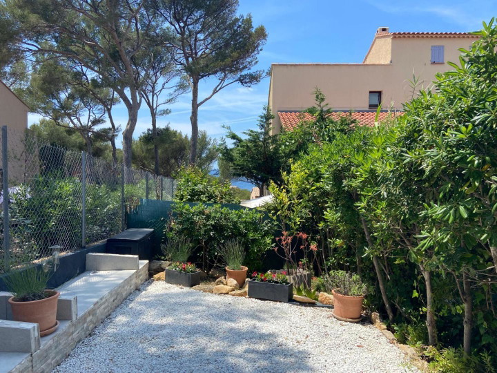 Logement Entier T2 Climatisé, Parking Gratuit, Jardin, Plage à 2min à Pied - Ollioules