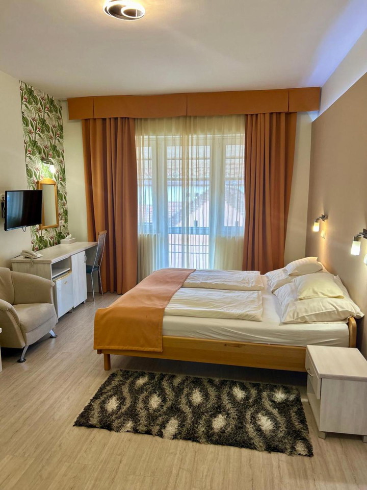 Hotel Négy ÉVszak - Hungary