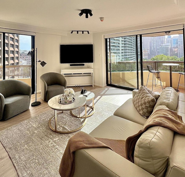 Elegant Hyde Park View Retreat With Gym & Rooftop Pool - Sydney