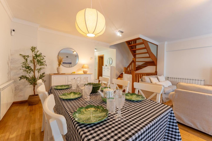 Cisneros Family House Garden Pool & Kids Area - Torrelavega