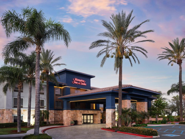Hampton Inn & Suites Ontario - Rancho Cucamonga