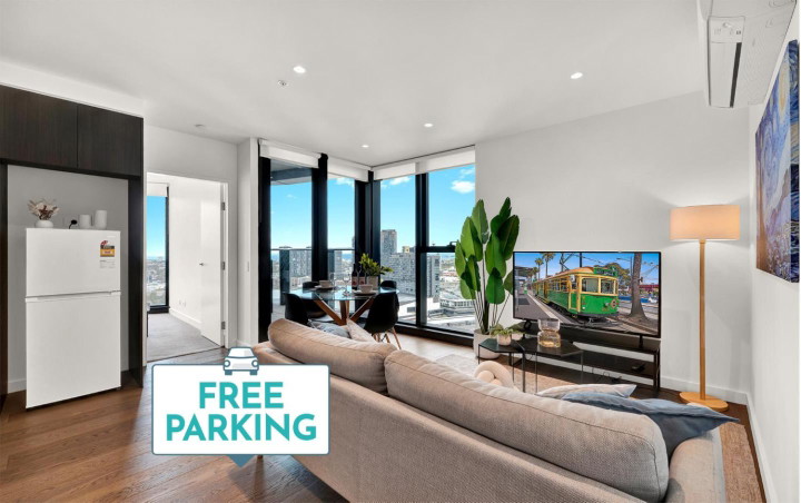 Docklands Skyline Views - Luxury Stay With Panoramic Views - Pool, Gym, Free Parking Access - St Kilda