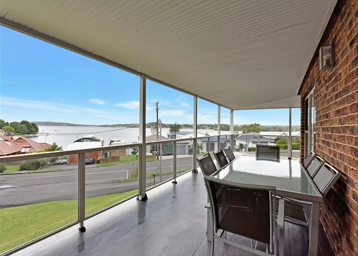 Lake Daze At Coal Point - Hunter Valley