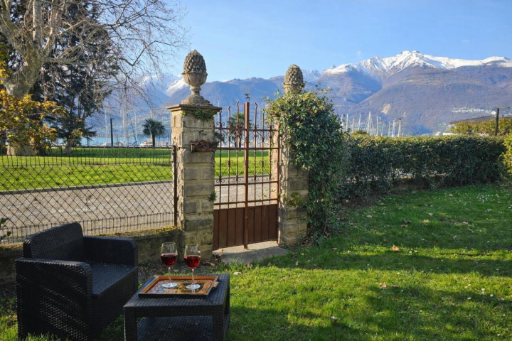 Villa Lago Groundfloor Lakefront Beach Garden Bike&boat& Scooter Lake Como - Lake Como